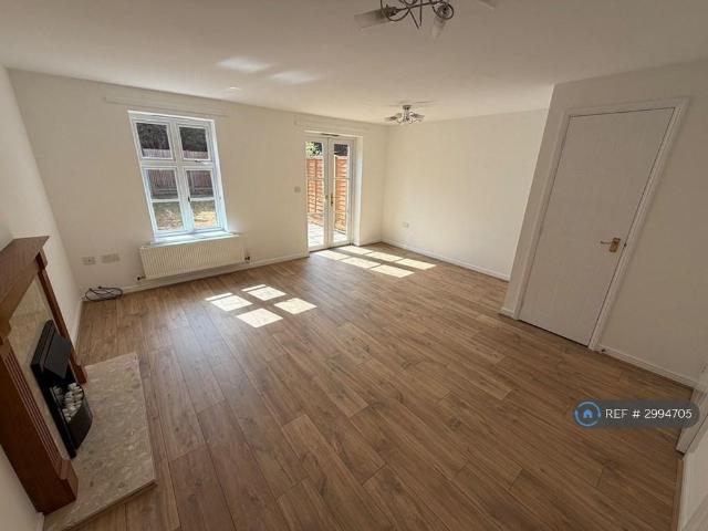 3 bedroom terraced house to rent