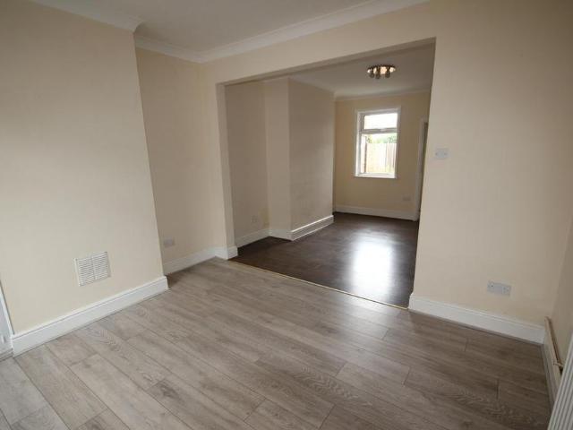 3 bedroom terraced house to rent
