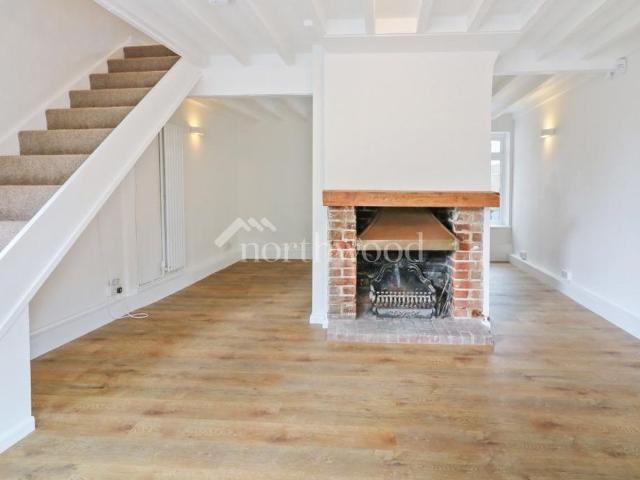 3 bedroom terraced house to rent