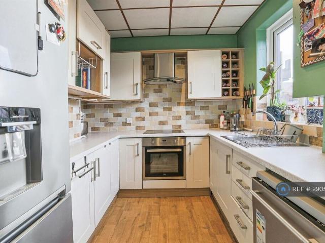 3 bedroom terraced house to rent