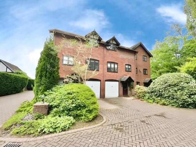 3 bedroom terraced house to rent