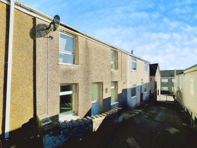 3 bedroom terraced house to rent