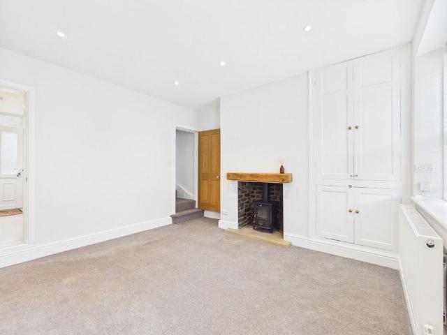 3 bedroom terraced house to rent