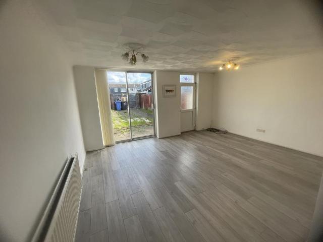 3 bedroom terraced house to rent