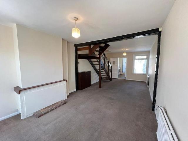 3 bedroom terraced house to rent
