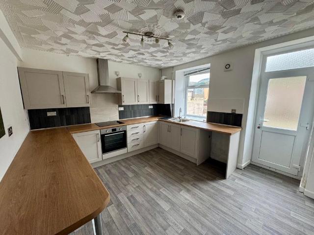 3 bedroom terraced house to rent