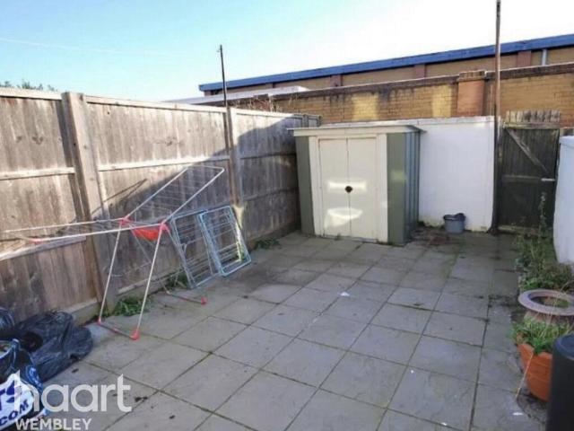 3 bedroom terraced house to rent