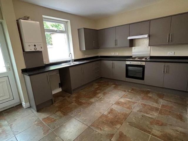 3 bedroom terraced house to rent