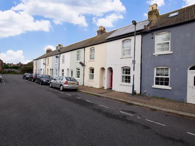 3 bedroom terraced house to rent