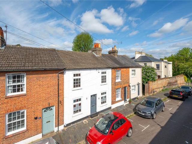 3 bedroom terraced house to rent