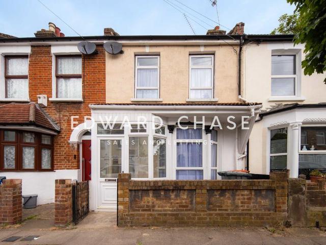 3 bedroom terraced house to rent