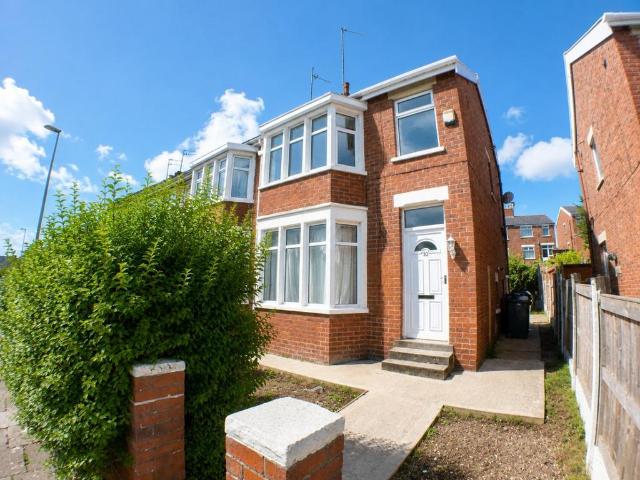 3 bedroom terraced house to rent