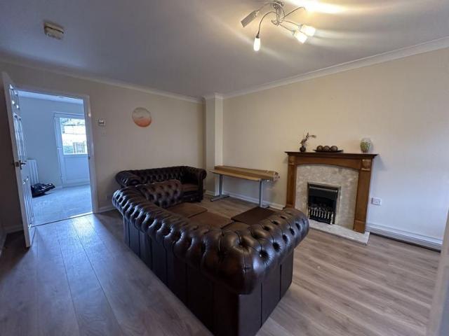 3 bedroom terraced house to rent