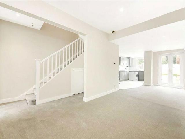 3 bedroom terraced house to rent