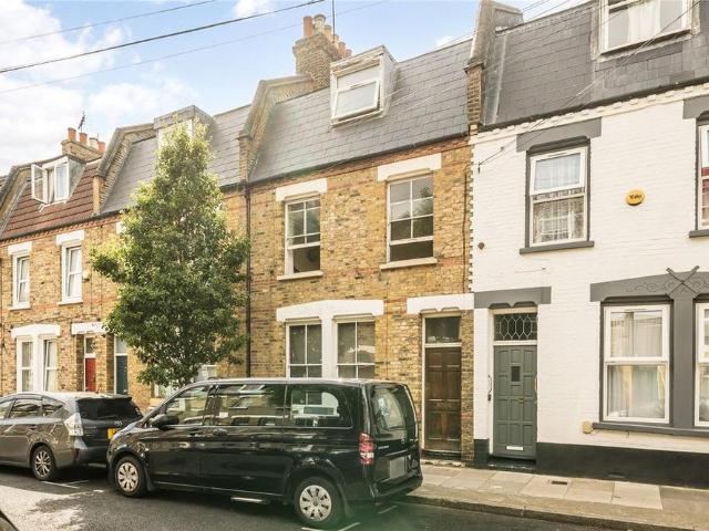 3 bedroom terraced house to rent