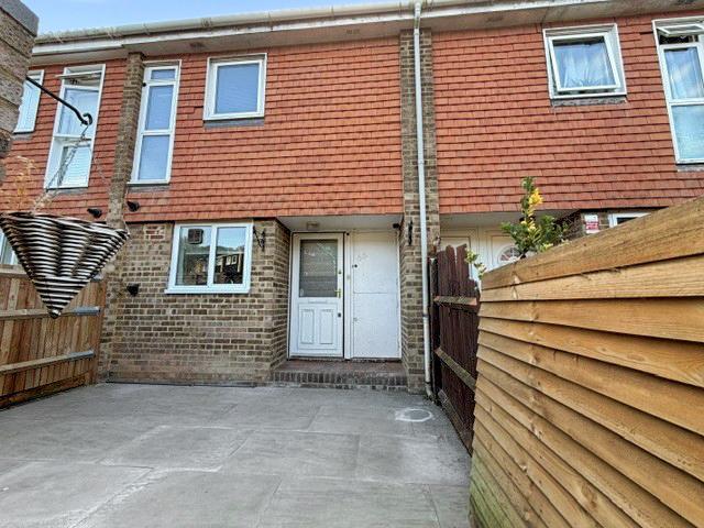 3 bedroom terraced house to rent