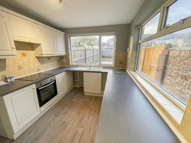 3 bedroom terraced house to rent