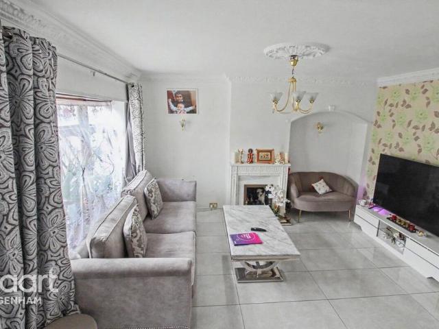 3 bedroom terraced house to rent