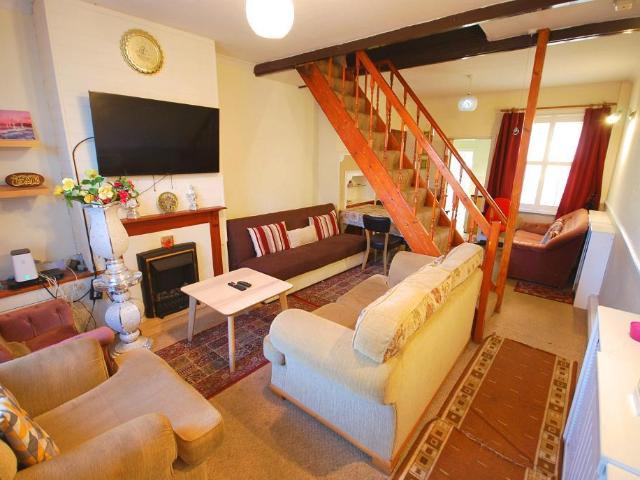 3 bedroom terraced house to rent
