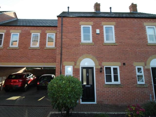 3 bedroom terraced house to rent