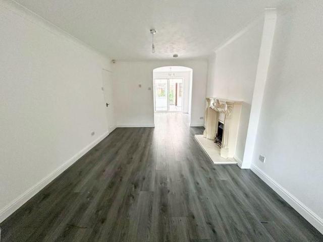 3 bedroom terraced house to rent