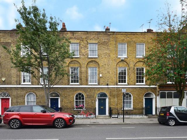 3 bedroom terraced house to rent