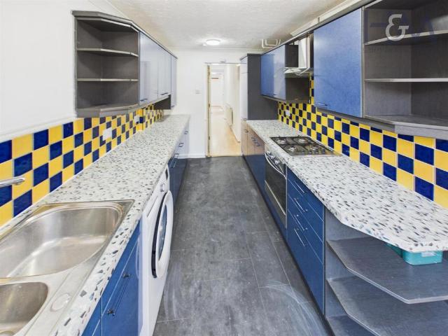 3 bedroom terraced house to rent