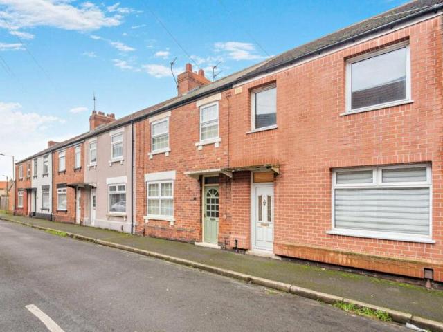 3 bedroom terraced house to rent