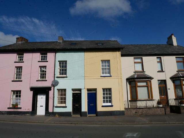 3 bedroom terraced house to rent