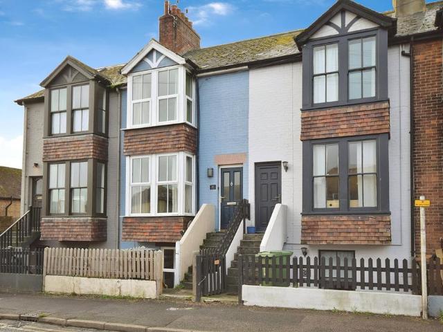 3 bedroom terraced house to rent