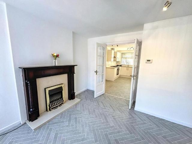 3 bedroom terraced house to rent