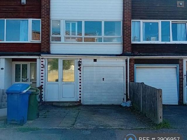 3 bedroom terraced house to rent