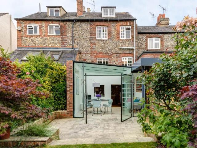 3 bedroom terraced house to rent