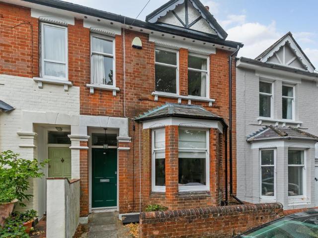 3 bedroom terraced house to rent