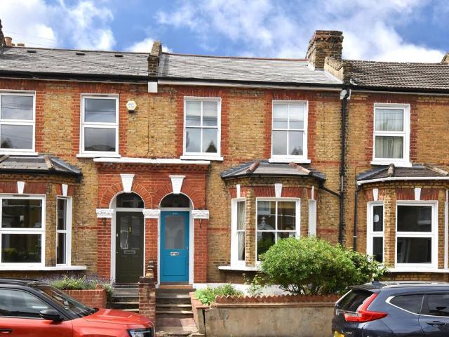 3 bedroom terraced house to rent
