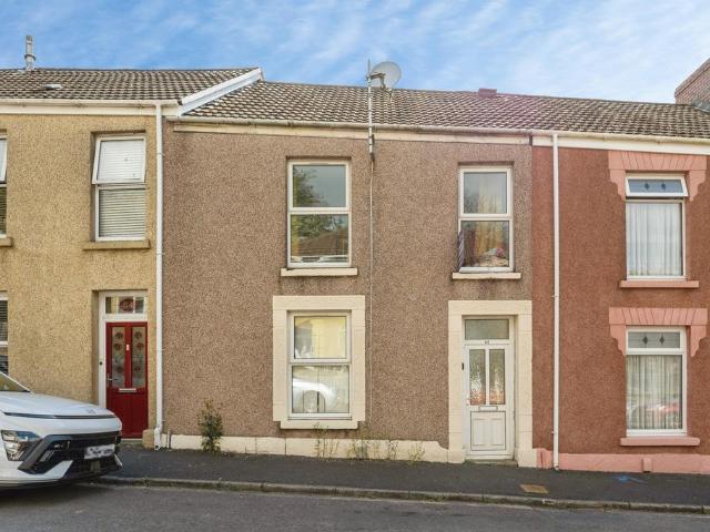 3 bedroom terraced house to rent