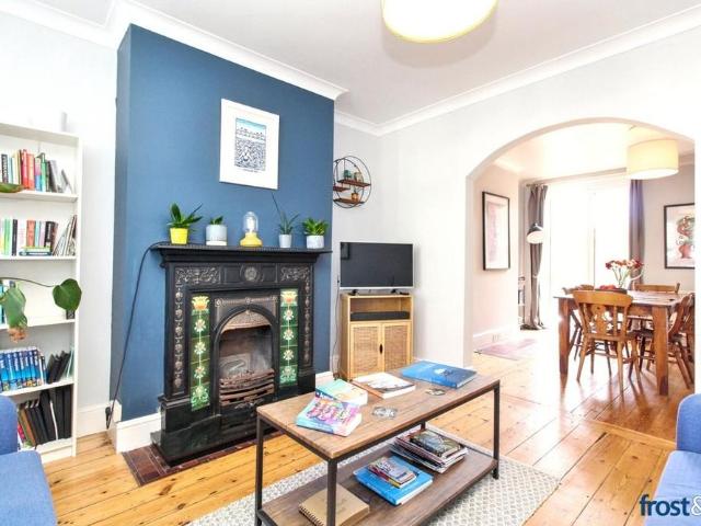 3 bedroom terraced house to rent