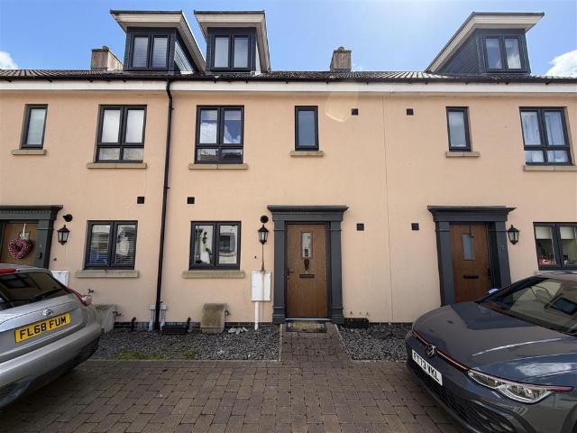 3 bedroom terraced house to rent