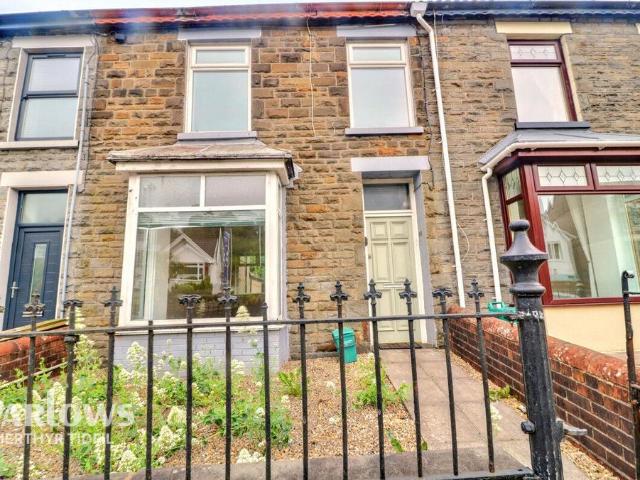 3 bedroom terraced house to rent