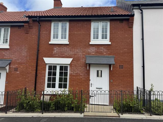 3 bedroom terraced house to rent