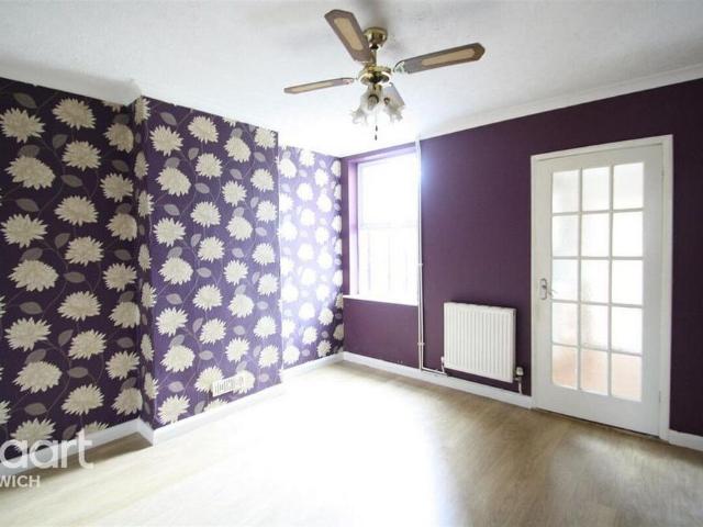 3 bedroom terraced house to rent