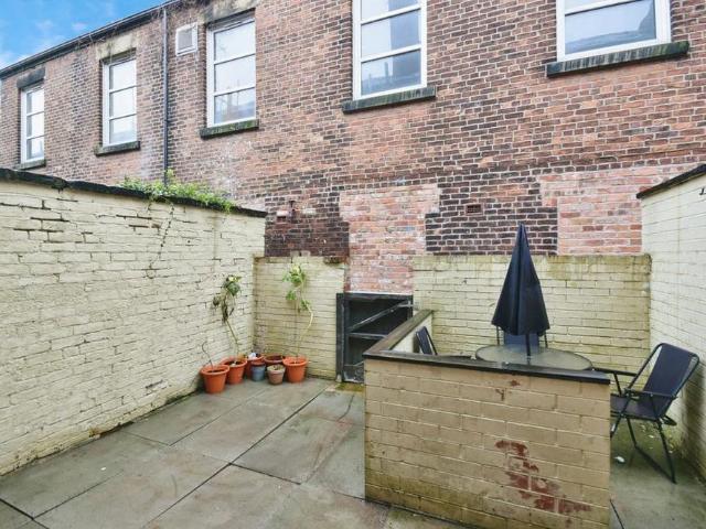 3 bedroom terraced house to rent