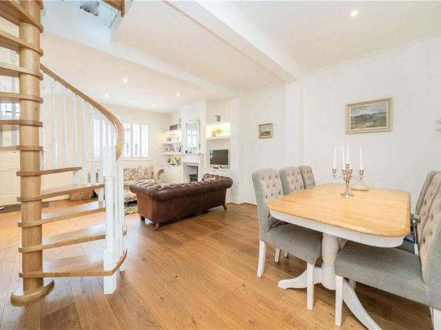 3 bedroom terraced house to rent