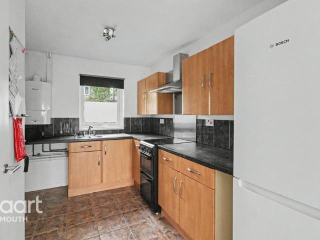 3 bedroom terraced house to rent