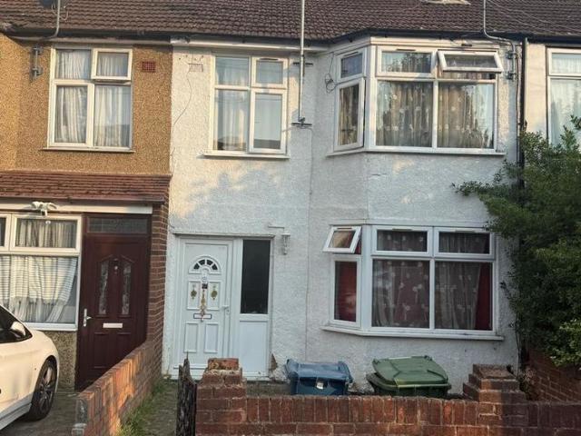 3 bedroom terraced house to rent