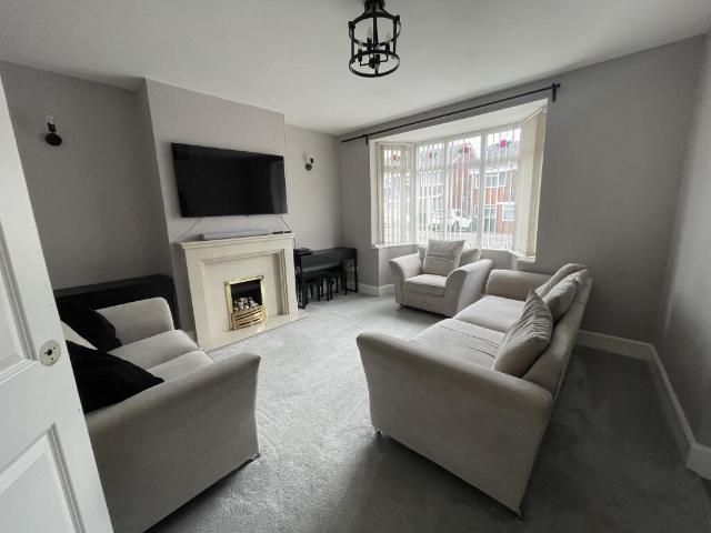 3 bedroom terraced house to rent