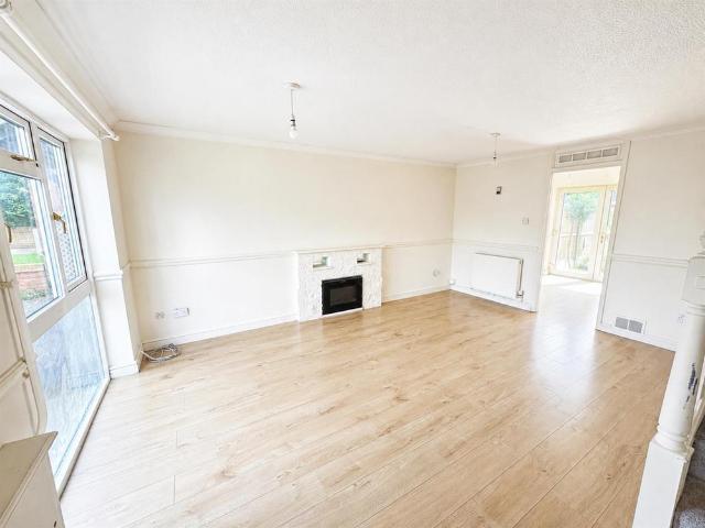3 bedroom terraced house to rent