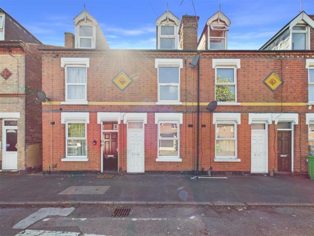 3 bedroom Terraced House to rent