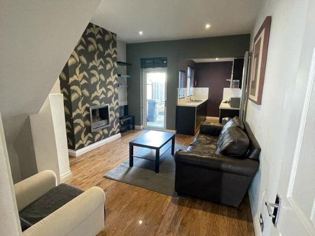 3 bedroom terraced house to rent