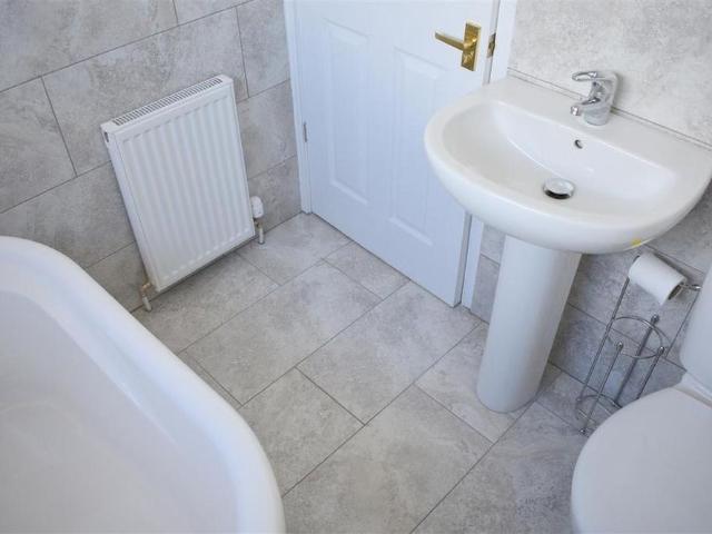 3 bedroom terraced house to rent